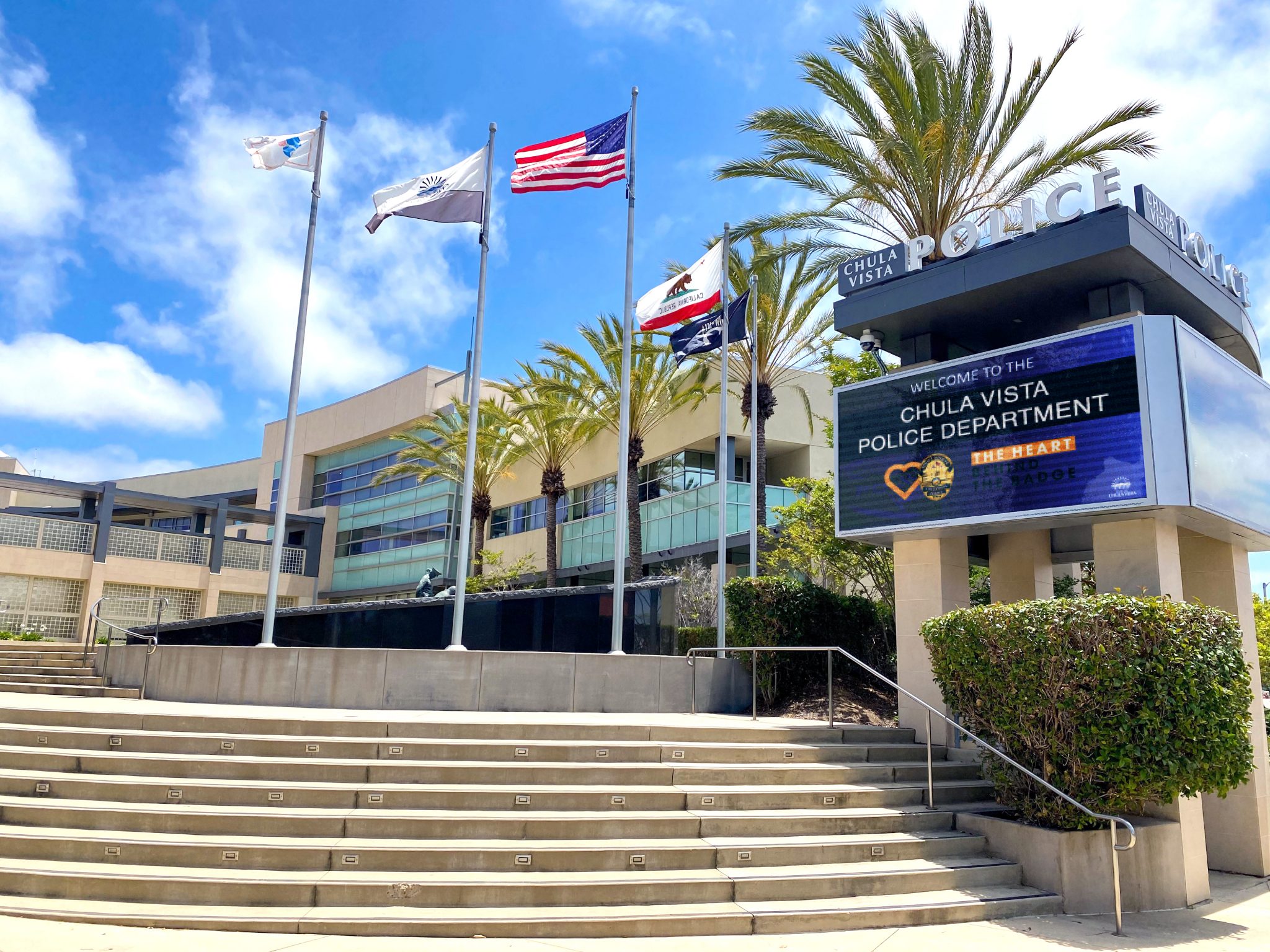 Livestreaming 911 Emergency Calls Directly to Police Officers - Police ...