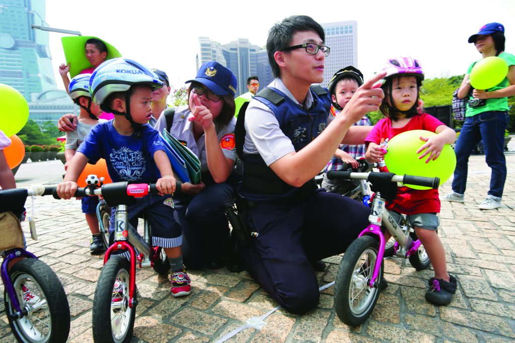 Reaching English-as-a-Second-Language Communities: Talking with the ...