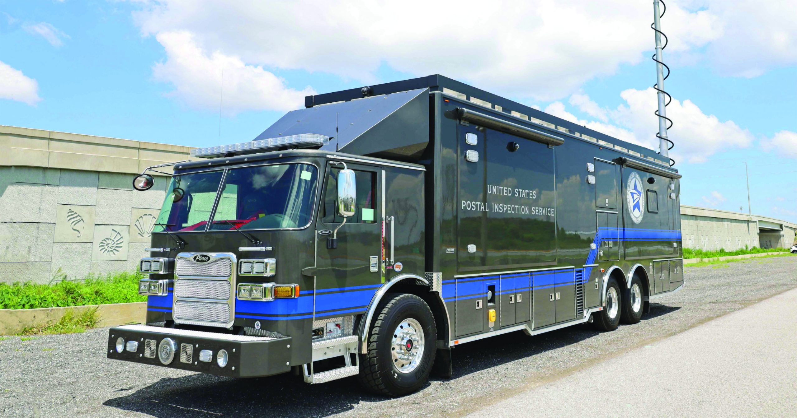 Custom Communication Vehicles - Police Chief Magazine