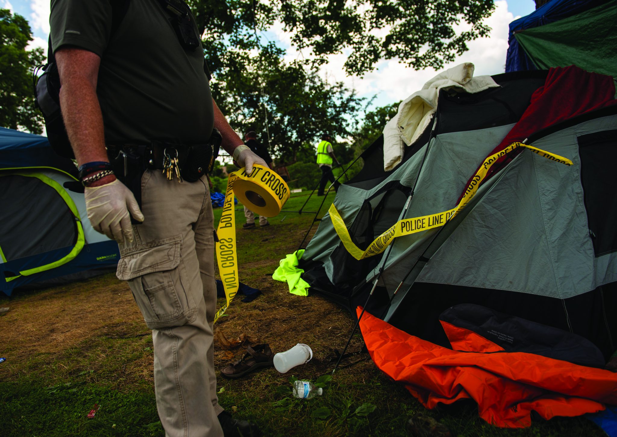 Minneapolis Police Attempt To Evict Homeless From Park Encampment ...